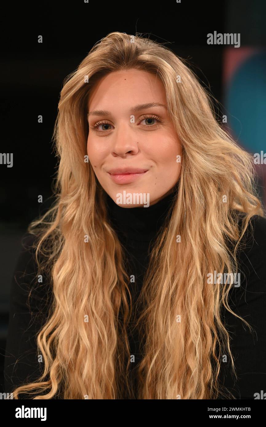 Anja windl hi-res stock photography and images - Alamy