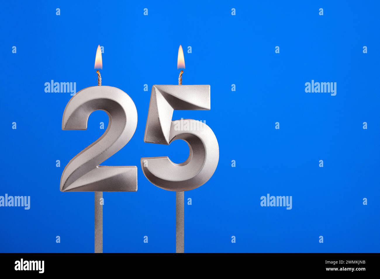 Birthday candle number 25 hi-res stock photography and images - Alamy