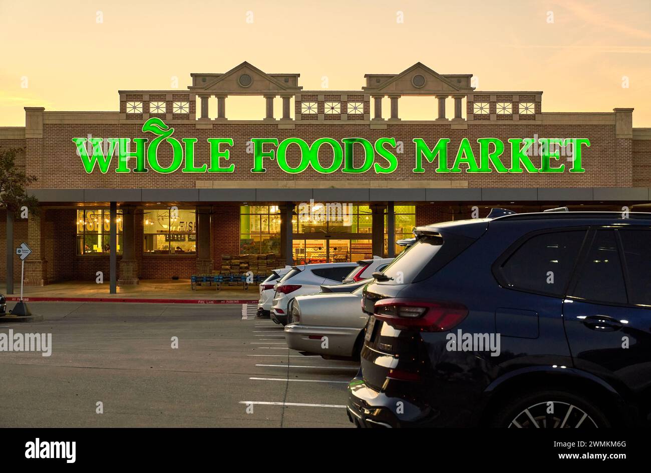 Whole foods store shop grocery food retail hi-res stock photography and ...