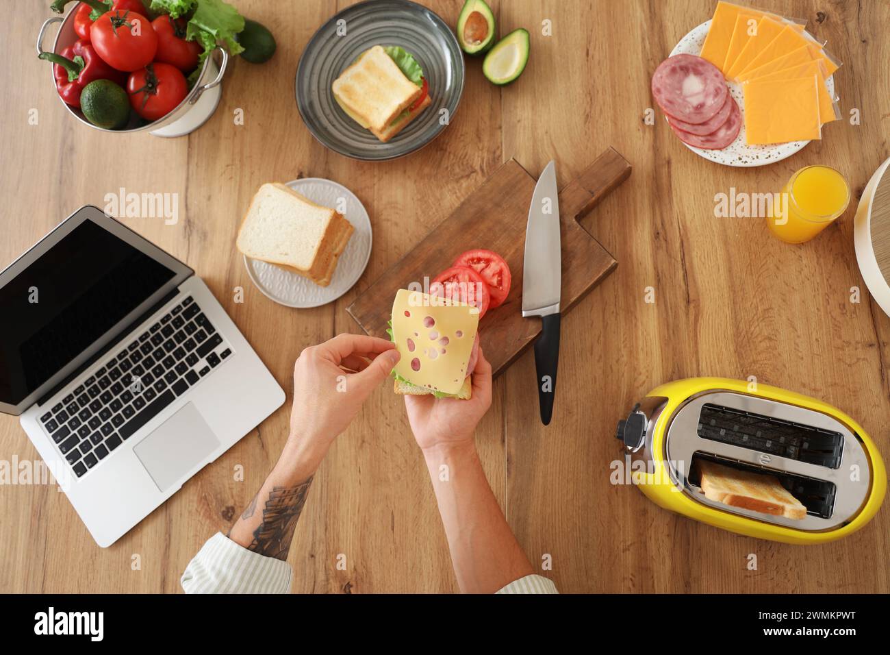 Making bread in toaster sandwiches hi-res stock photography and images ...