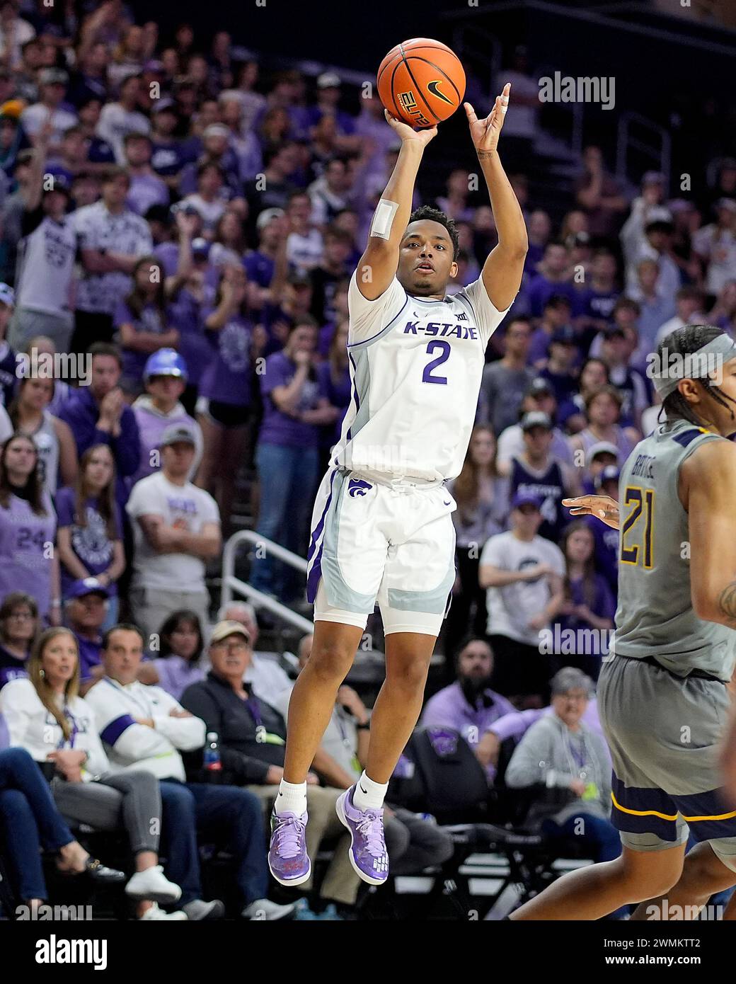 Kansas State guard Tylor Perry puts up a three-point-shot during the ...