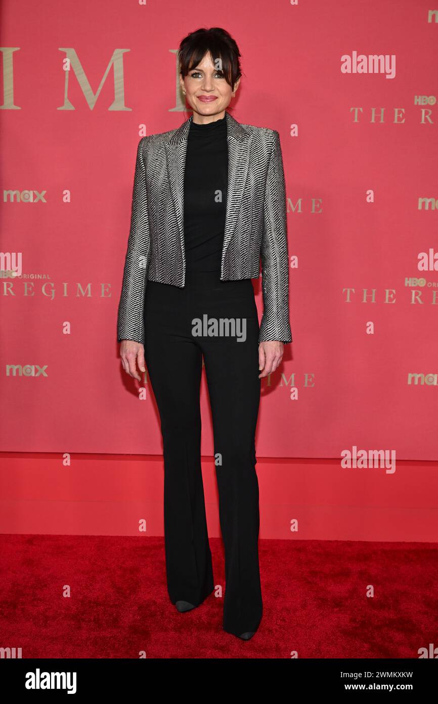 Carla gugino red carpet event hi-res stock photography and images - Alamy