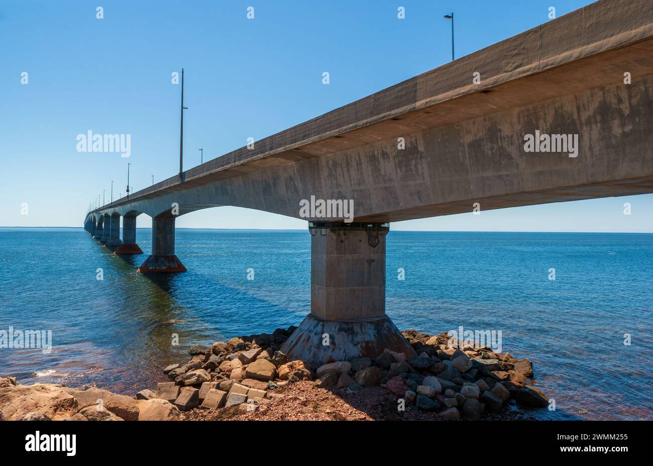 Confederation Bridge - a box girder bridge across the Northumberland ...