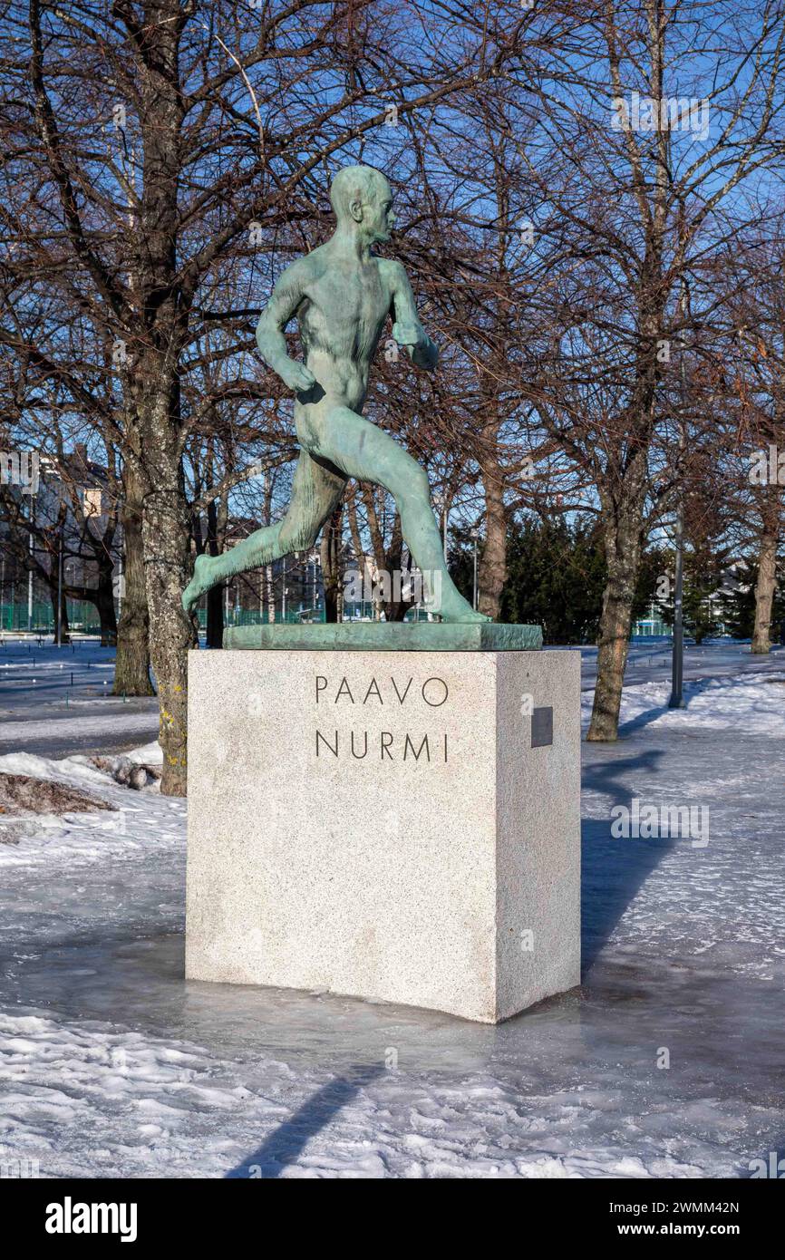 Paavo Nurmi runner statue, designed by Wäinö Aaltonen, in front of ...