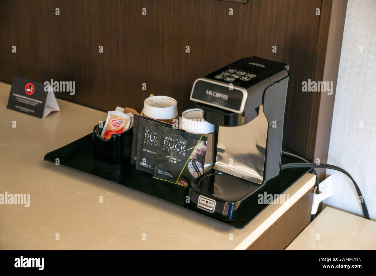 Hotelzimmer, Kaffeemaschine, Hotel Riu Plaza Fishermans Wharf. San ...