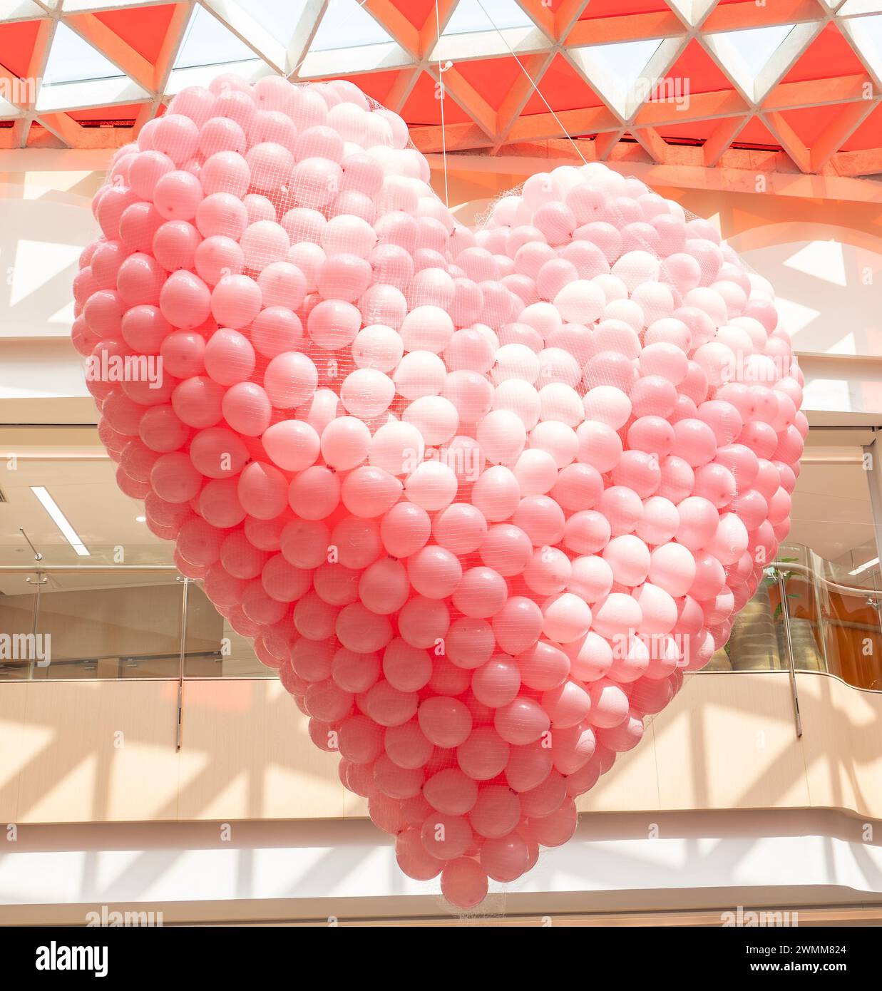 Big ballons hi-res stock photography and images - Alamy