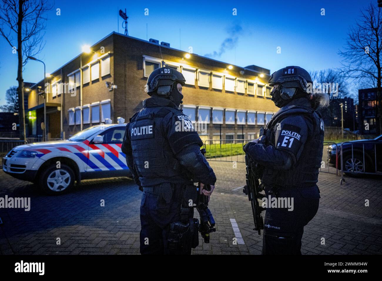 AMSTERDAM - Security at the extra-secure court, prior to the verdict in ...