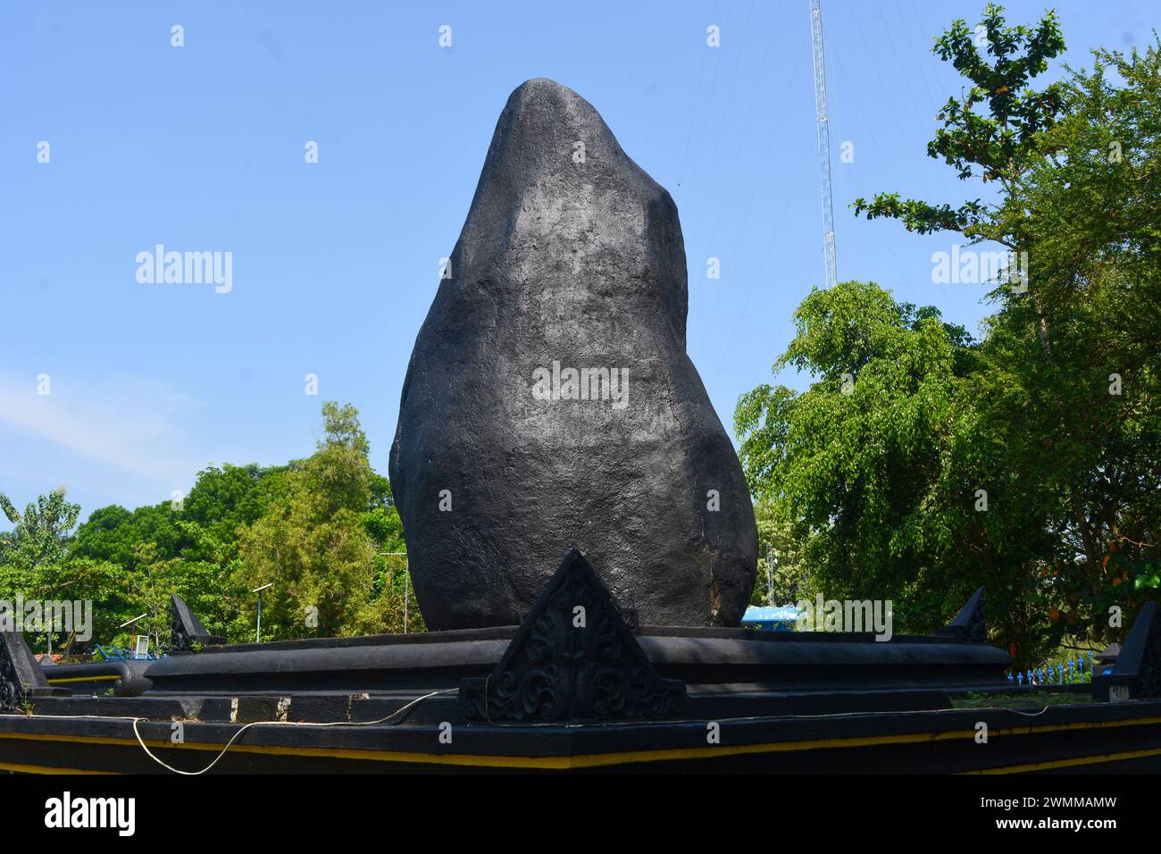 Tourist area of discovery monument hi-res stock photography and images ...