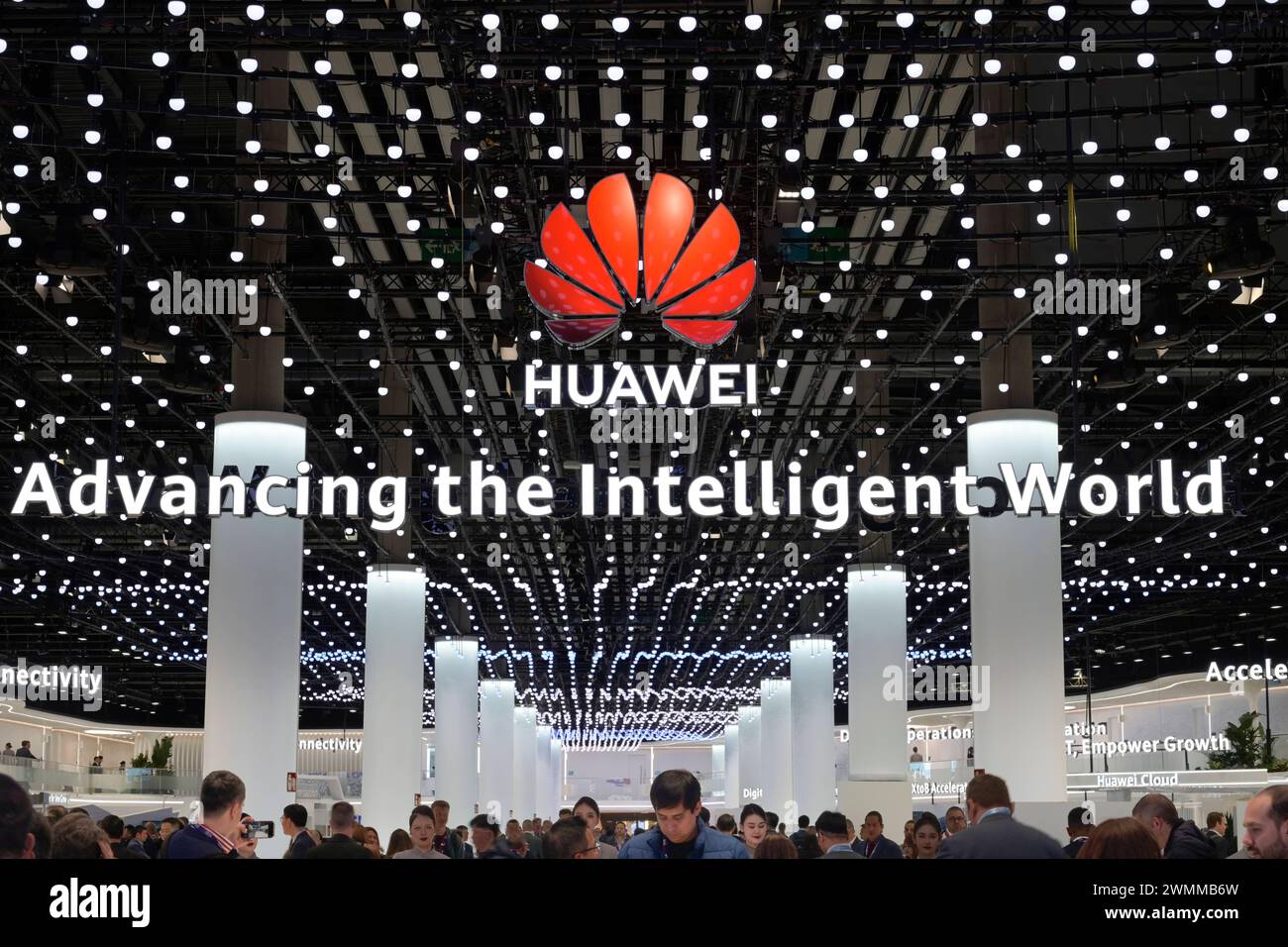 Huawei Messestand, MWC Mobile World Congress 2024, Barcelona, Spanien ...
