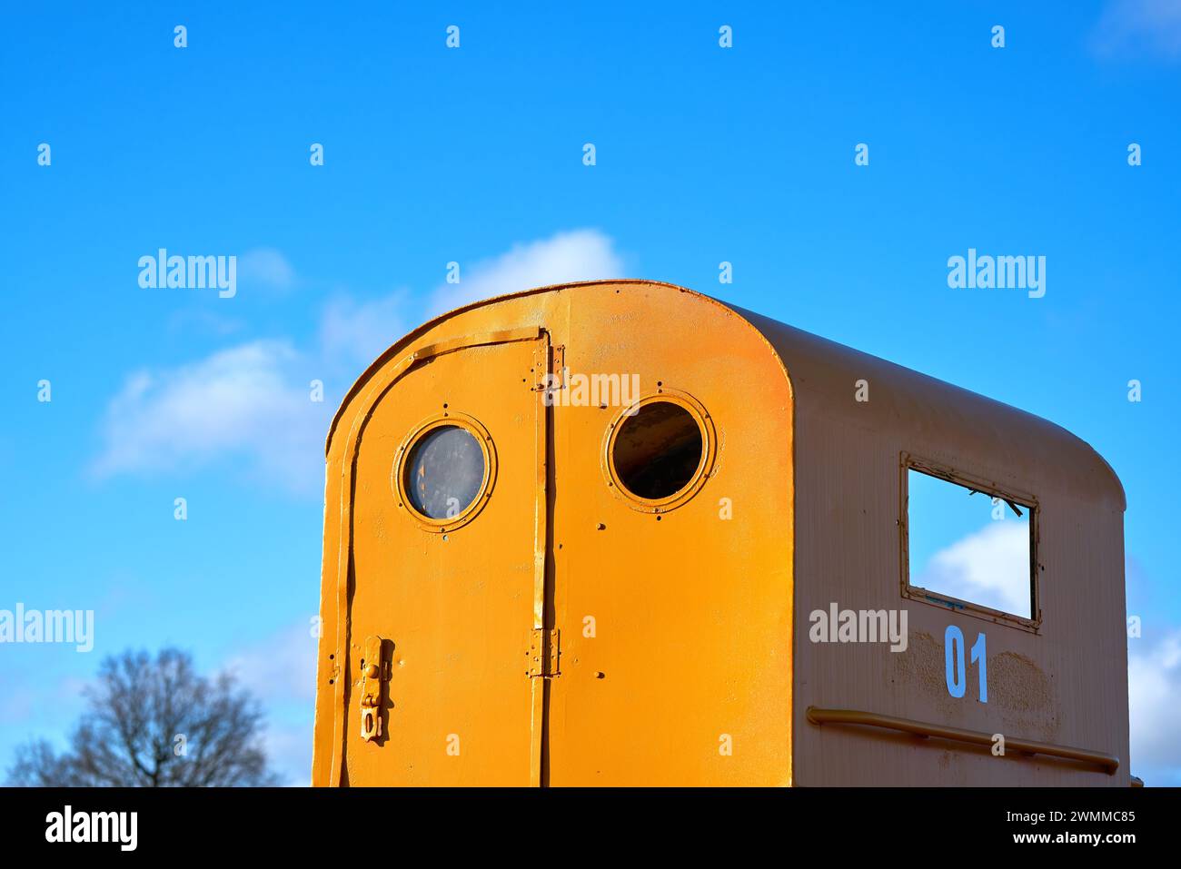 Cabin of an old tugboat Stock Photo - Alamy Cabin of an old tugboat Stock Photo - Alamy