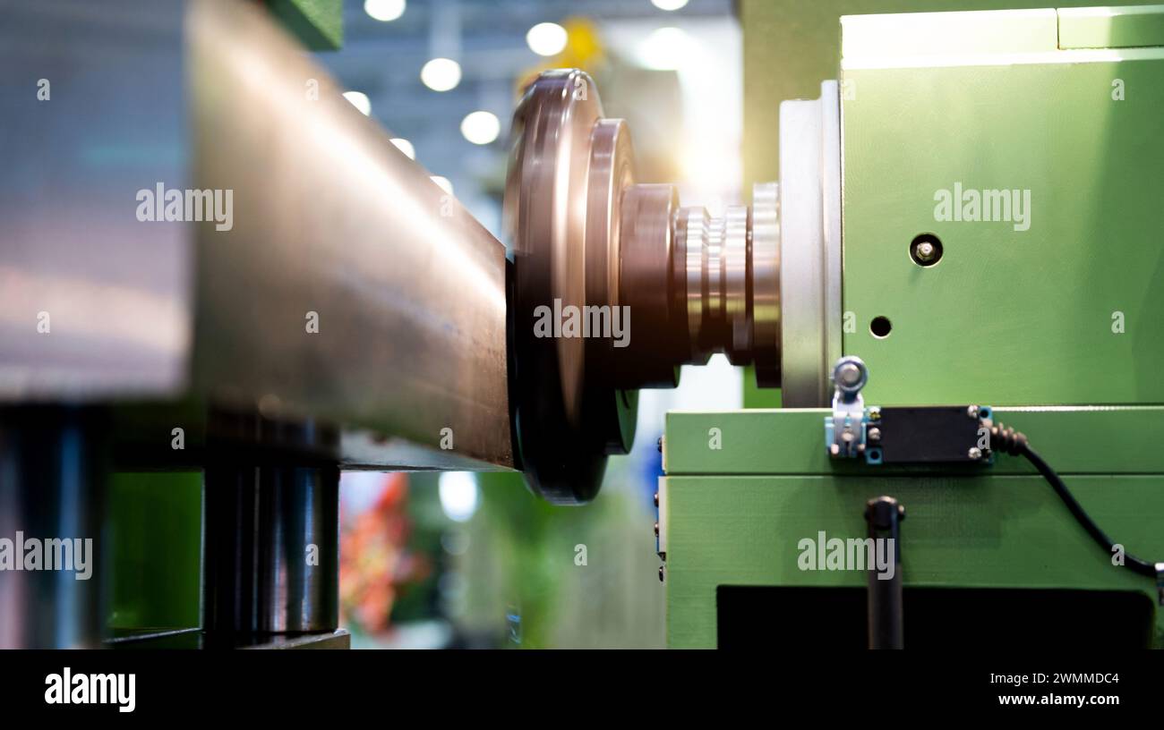 Metal lathe close up processing hi-res stock photography and images - Alamy