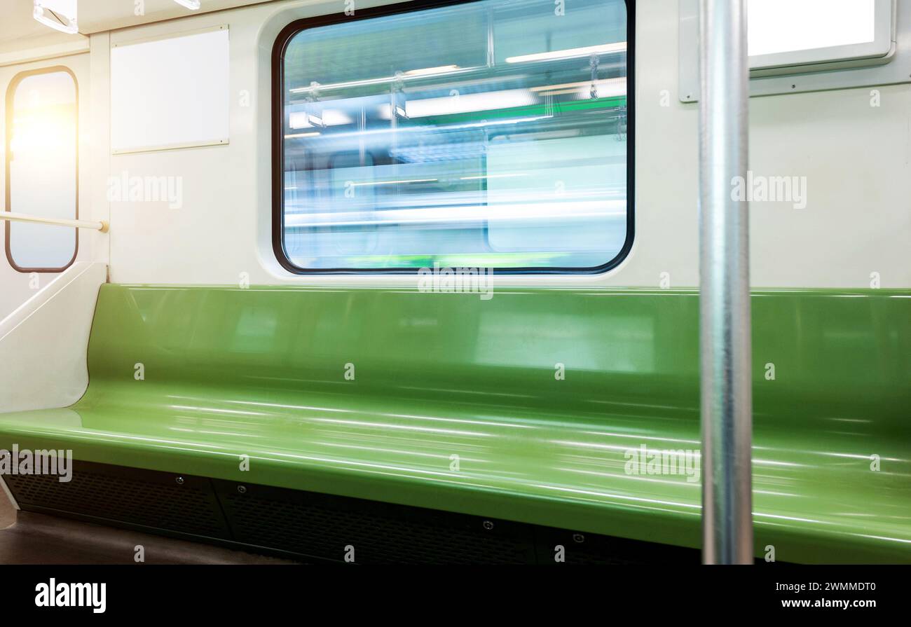 Subway car door side hi-res stock photography and images - Alamy