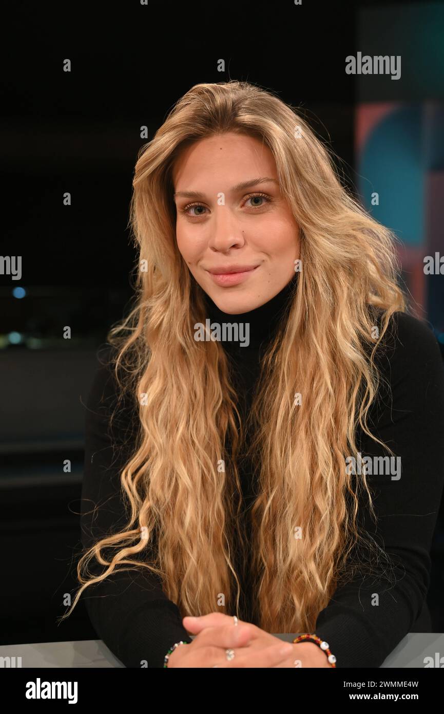 Anja windl hi-res stock photography and images - Alamy