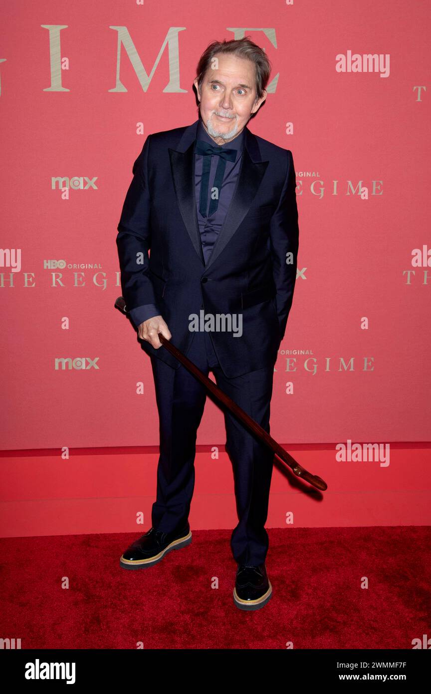 David Bamber bei der Premiere der HBO Max Serie The Regime im American ...