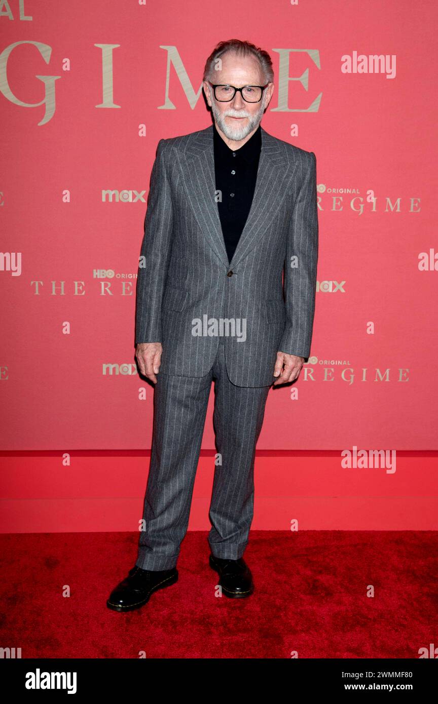 Danny Webb bei der Premiere der HBO Max Serie The Regime im American ...