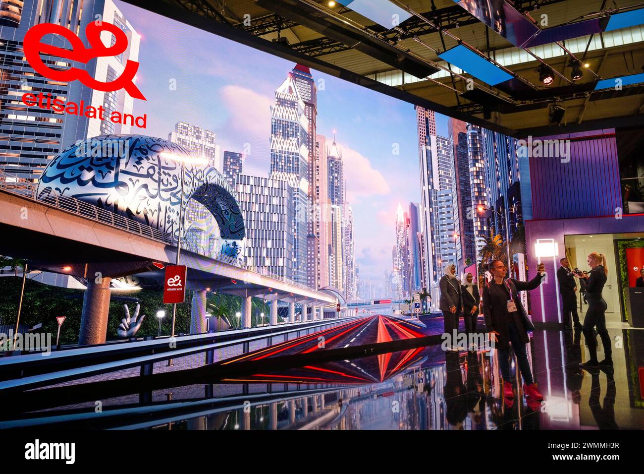 Etisalat Messestand, MWC Mobile World Congress 2024, Barcelona, Spanien ...