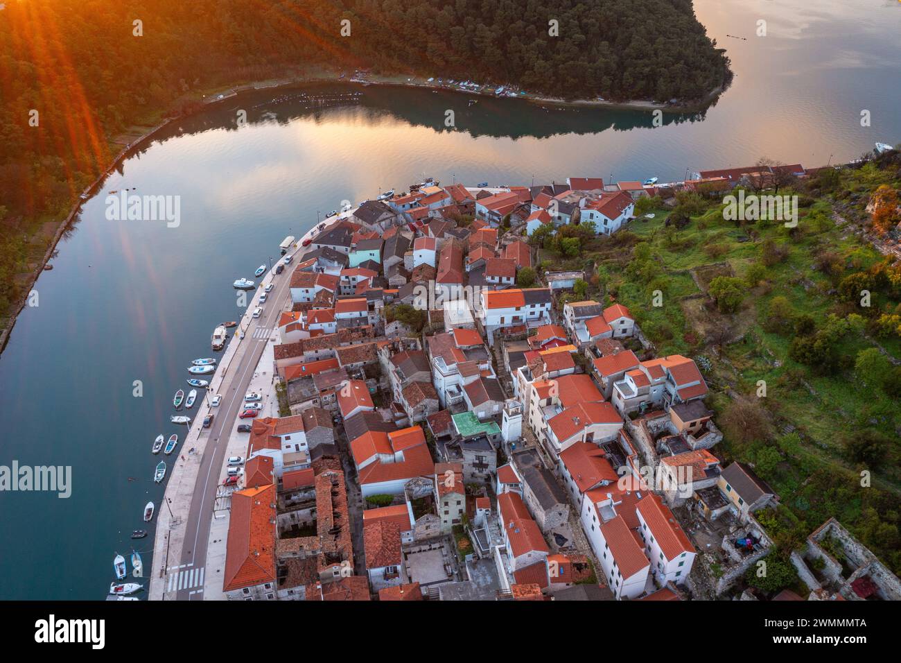 Novigrad castle hi-res stock photography and images - Alamy