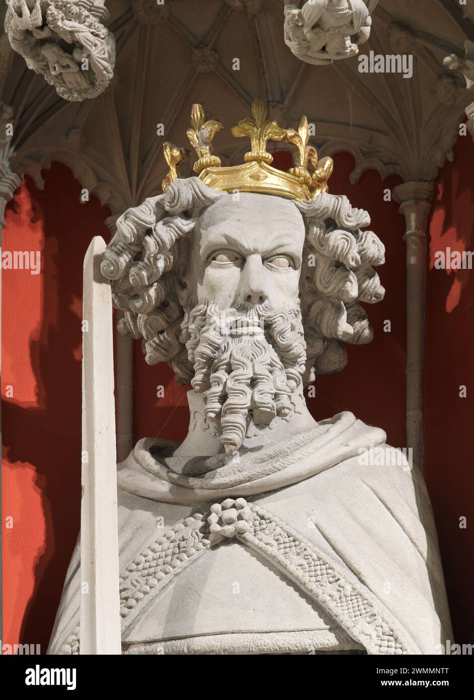 Statue of the medieval english king Edward I, on the rood screen in the ...