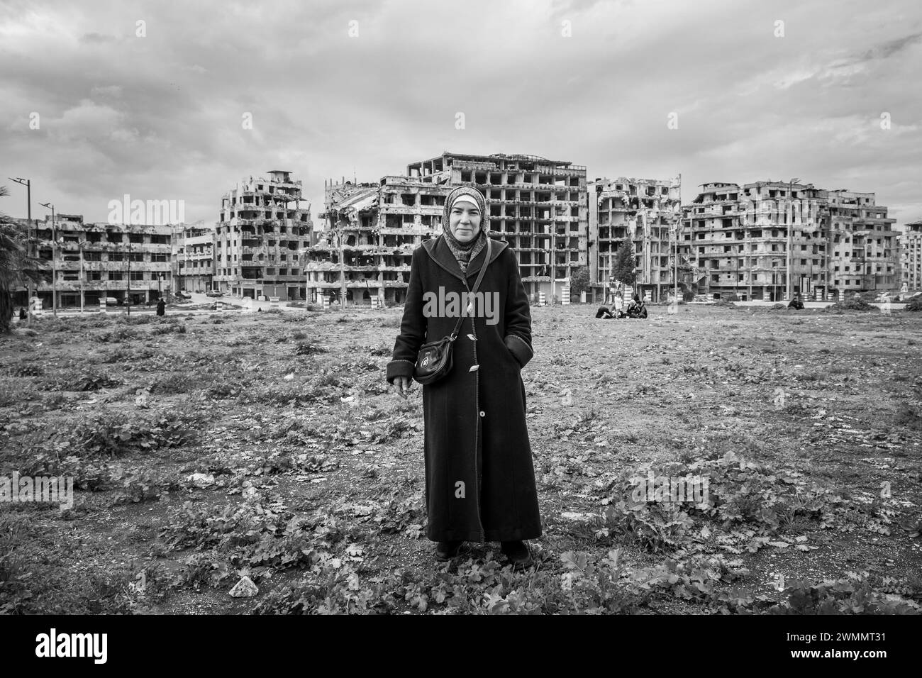 Syria, Homs, daily life in a neighborhood destroyed by bombing, woman ...
