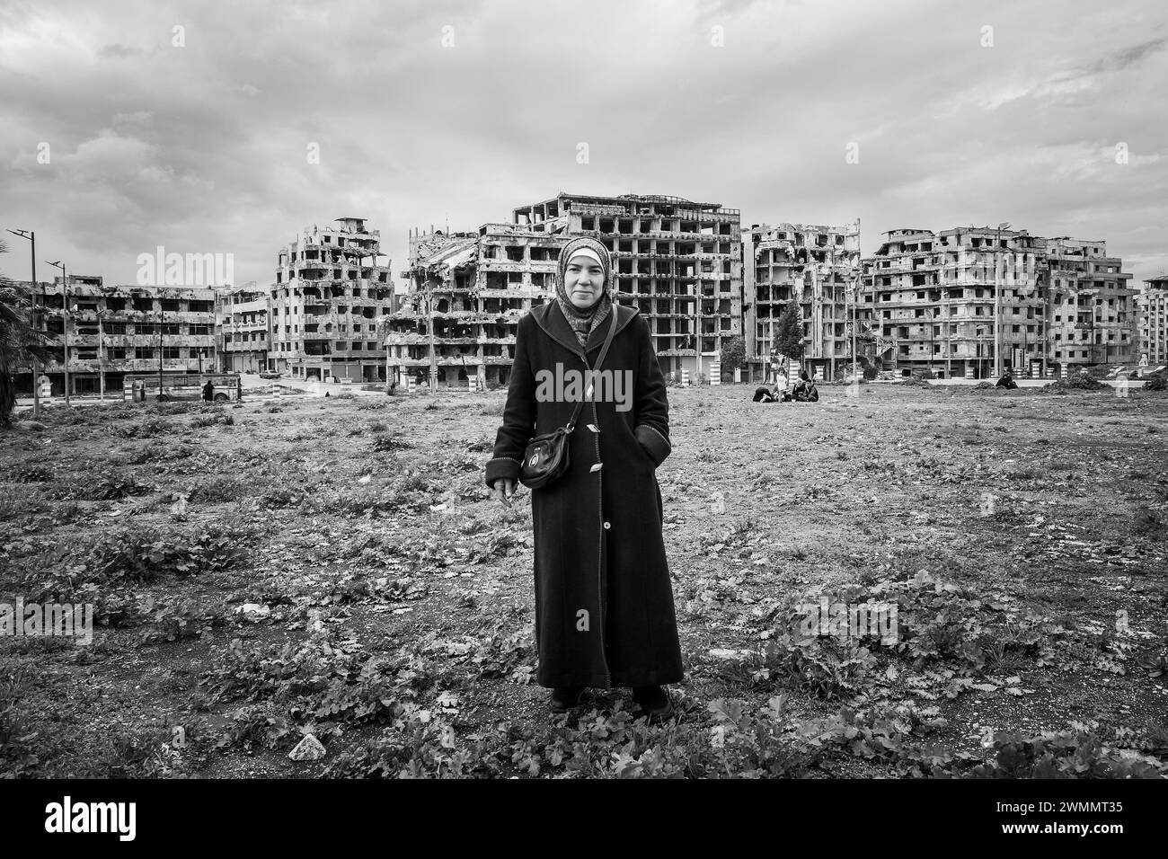Syria, Homs, daily life in a neighborhood destroyed by bombing, woman ...