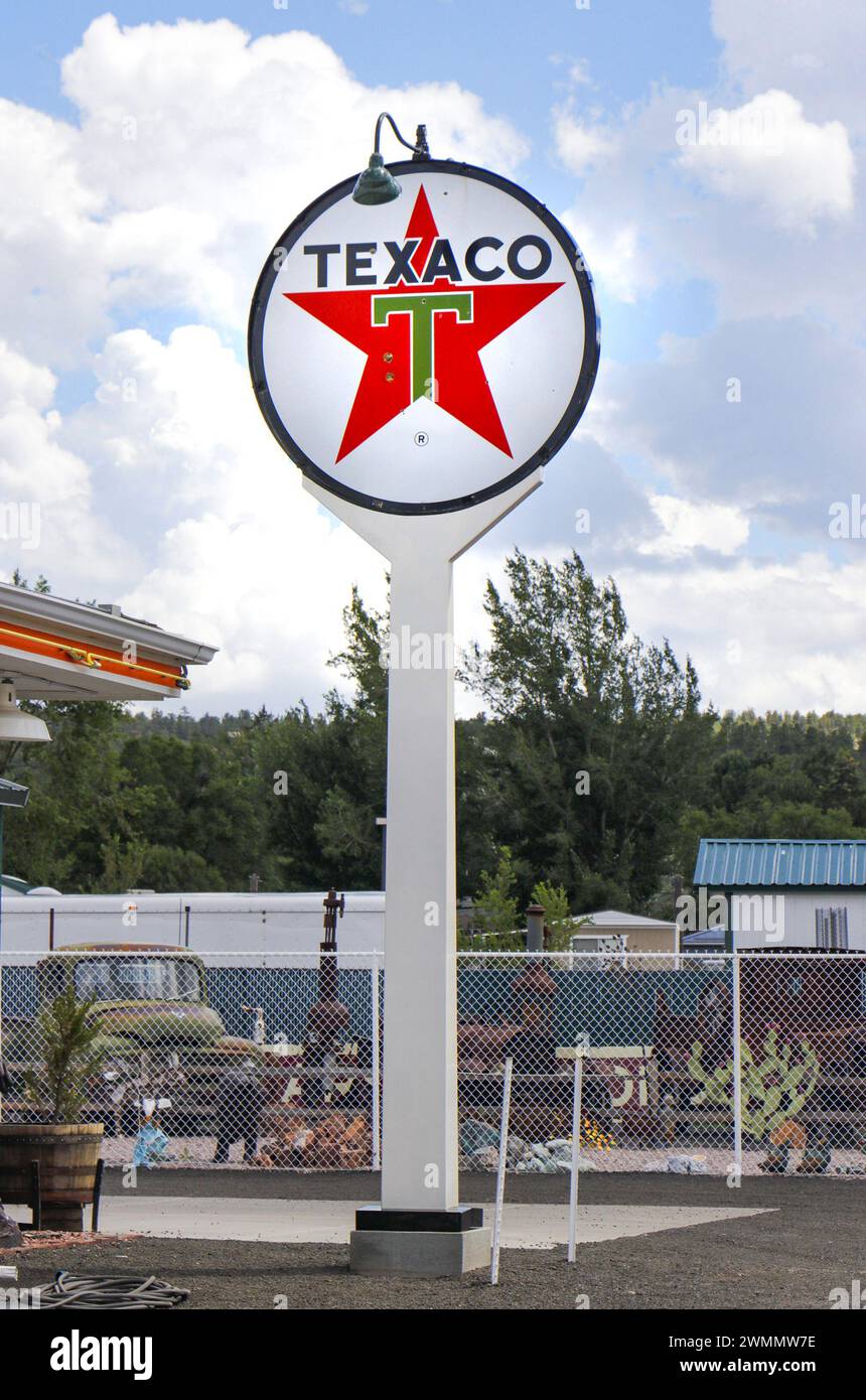 vintage Texaco gas station sign on Route 66 USA Stock Photo - Alamy