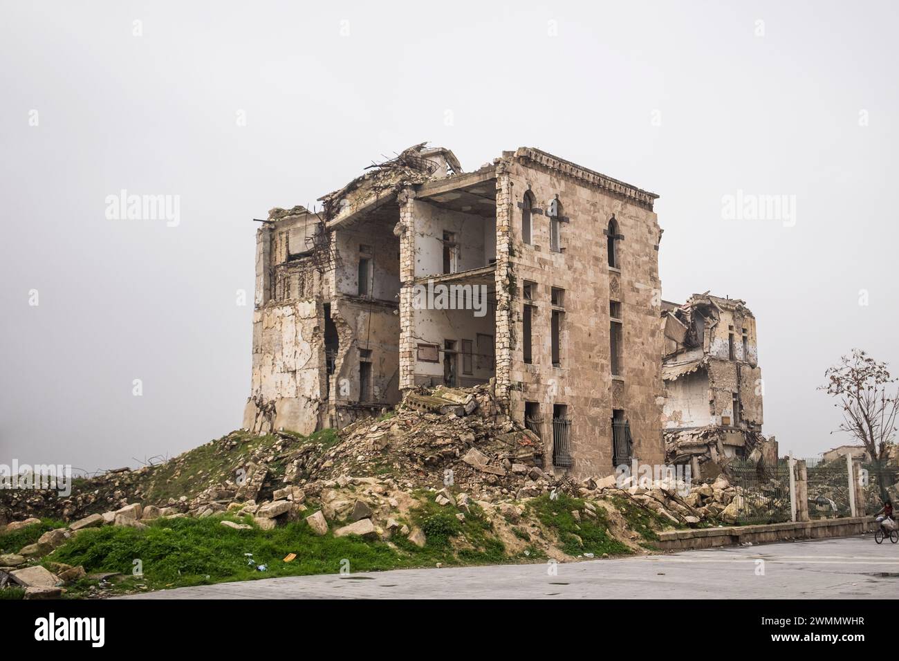 Syria, Aleppo, neighborhood destroyed by bombing Stock Photo - Alamy