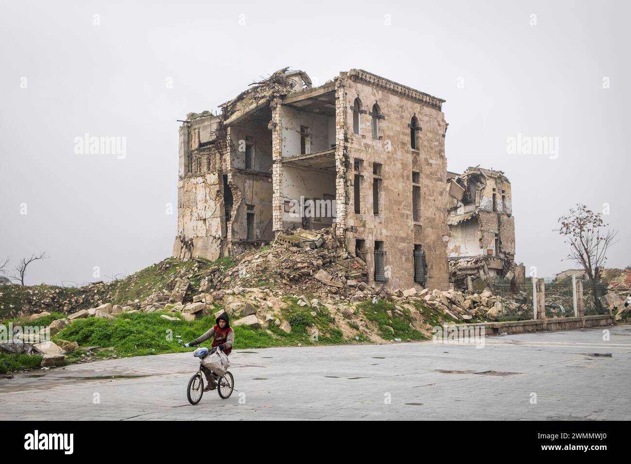 Syria, Aleppo, neighborhood destroyed by bombing Stock Photo - Alamy