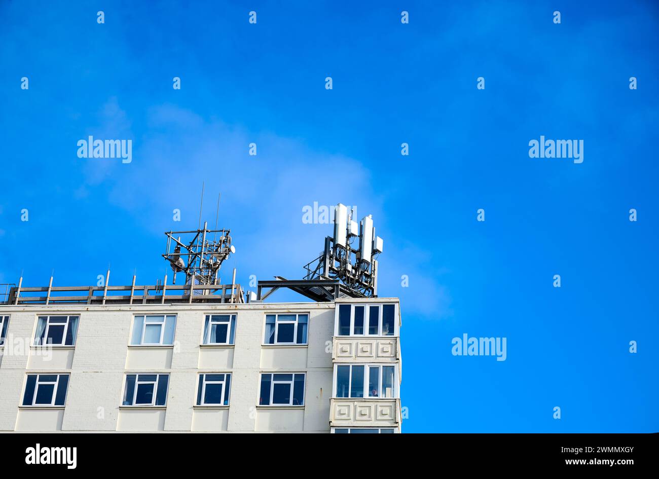 Rooftop mast hi-res stock photography and images - Alamy
