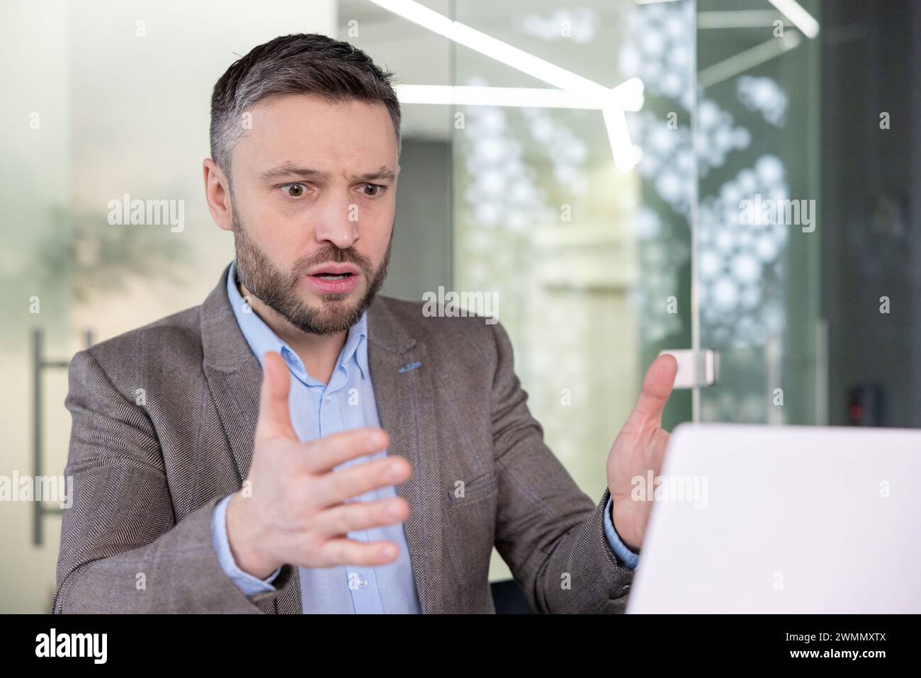Instructive discussion hi-res stock photography and images - Alamy