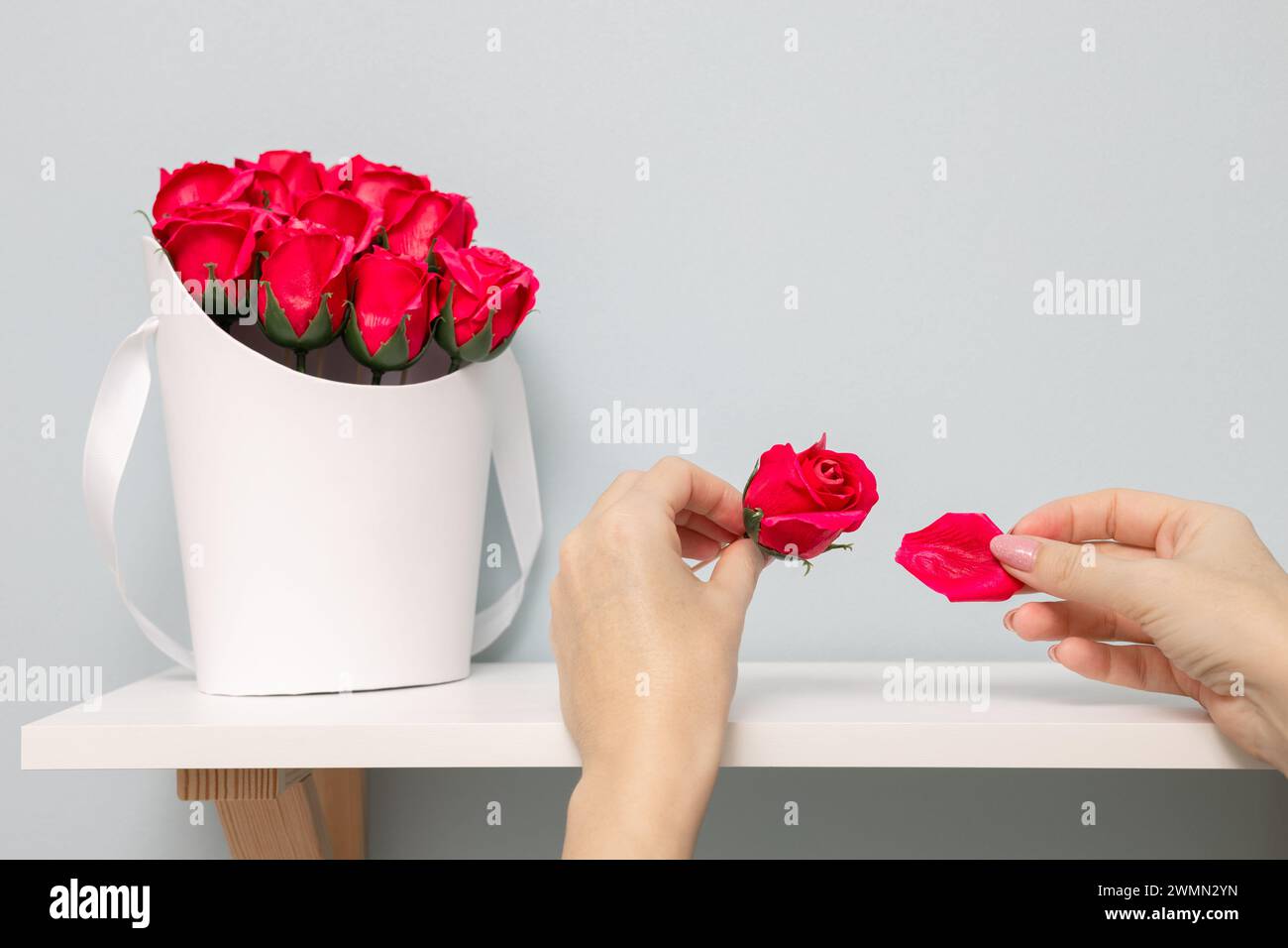 Hand tear hi-res stock photography and images - Alamy