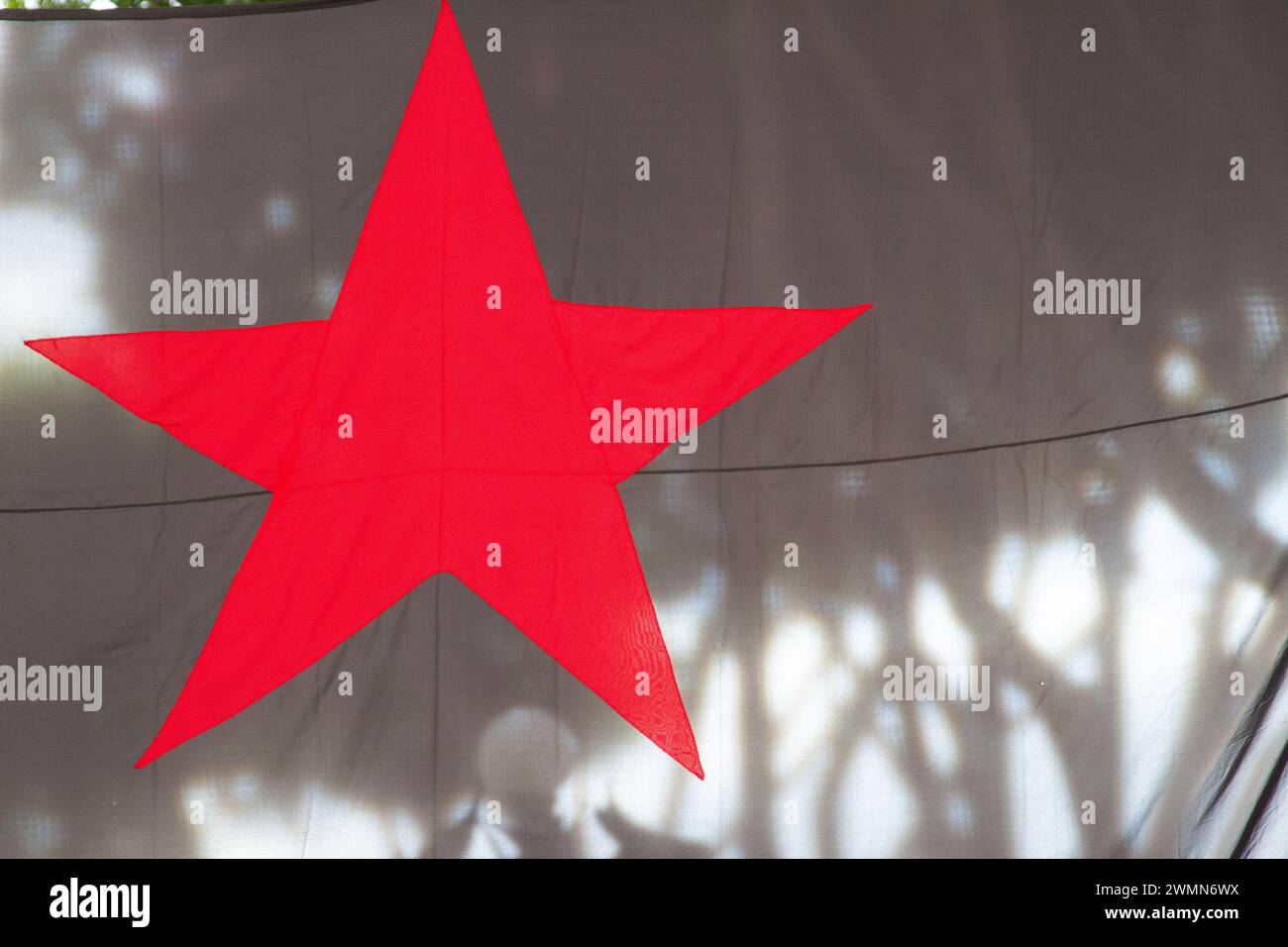 Red star symbol hi-res stock photography and images - Alamy