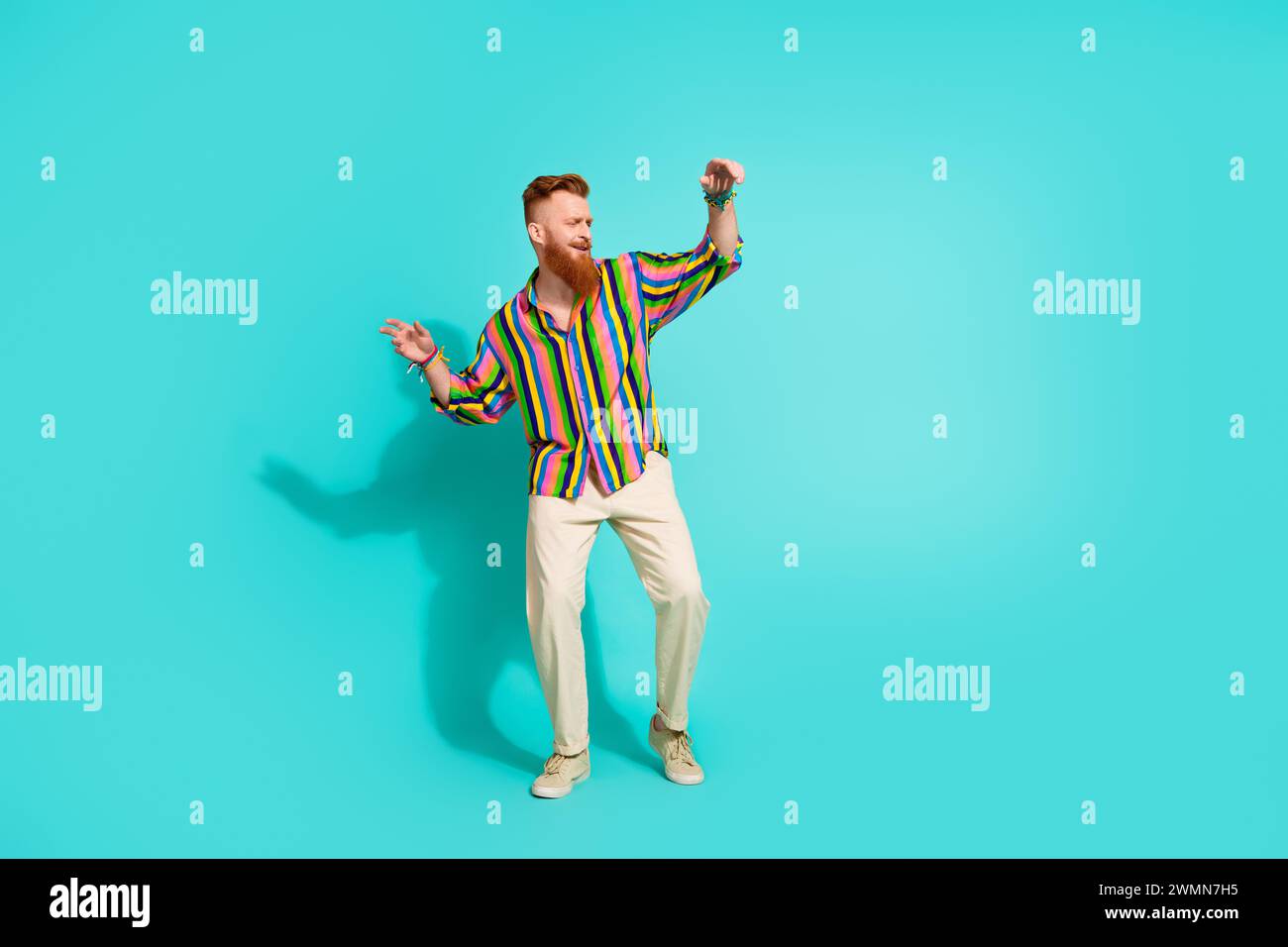 Full length body photo of charismatic chilling clubber irish tourist in ...