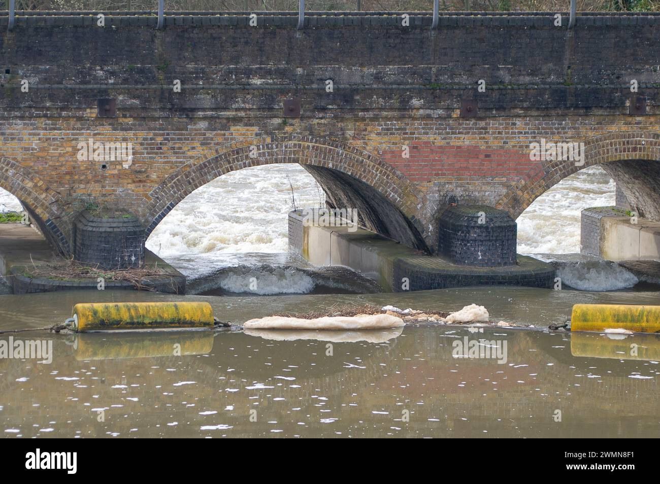 Black potts bridge hi-res stock photography and images - Alamy