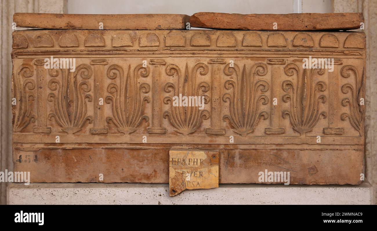 Andcient rome hi-res stock photography and images - Alamy