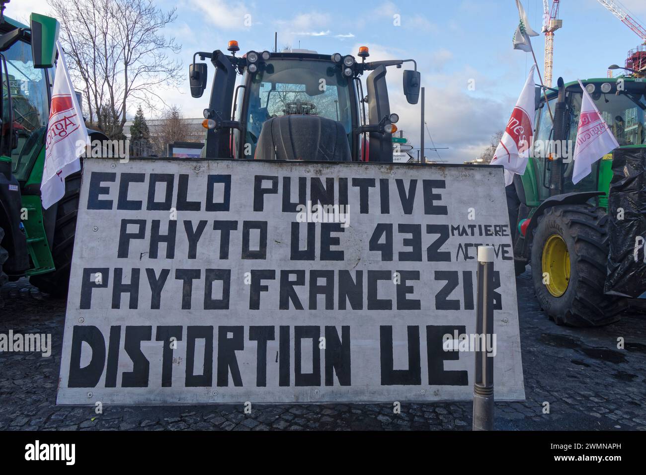 Paris, France. 24th Feb, 2024. Farmers demonstrate during the ...