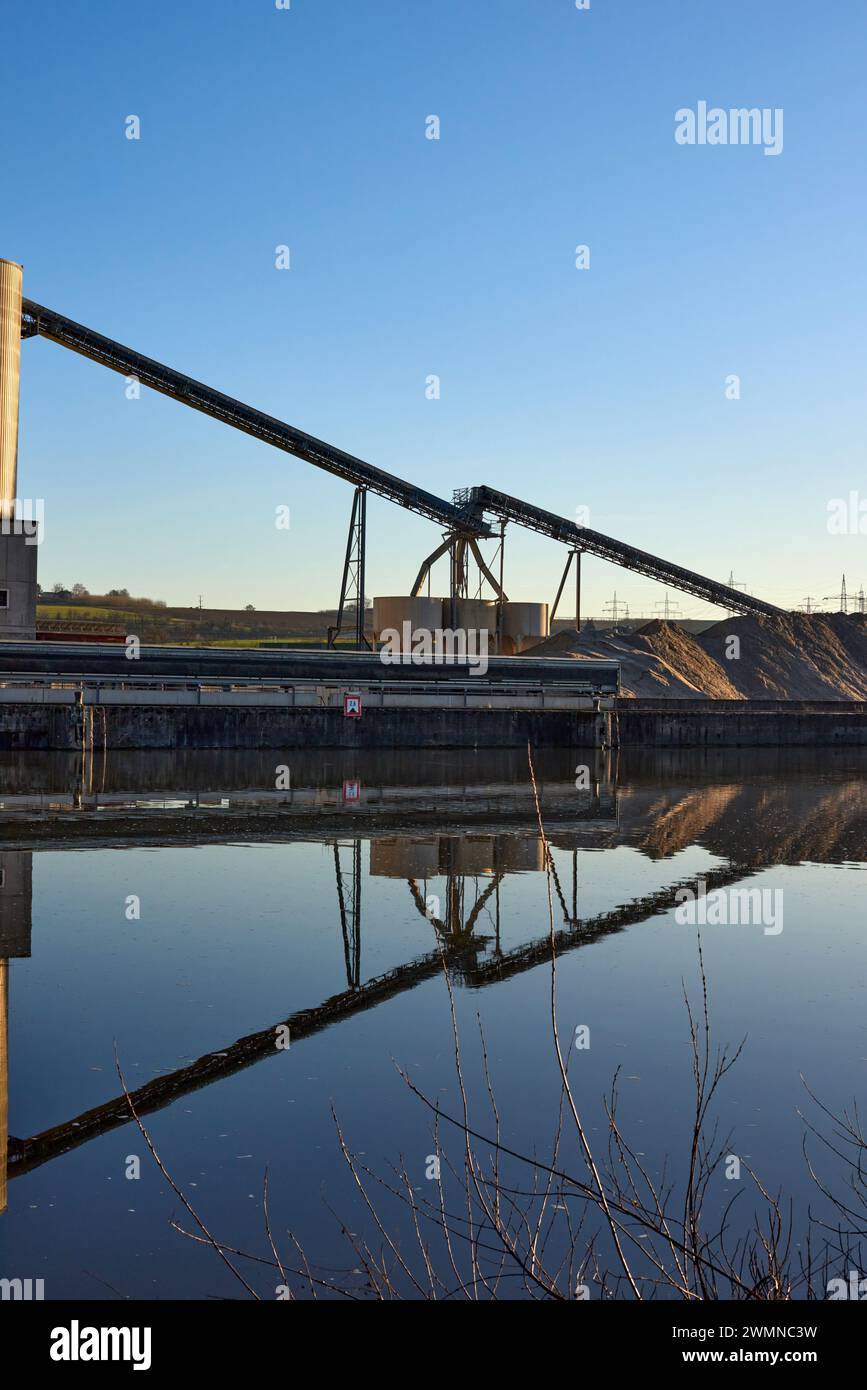 Riverfront manufacturing hi-res stock photography and images - Alamy