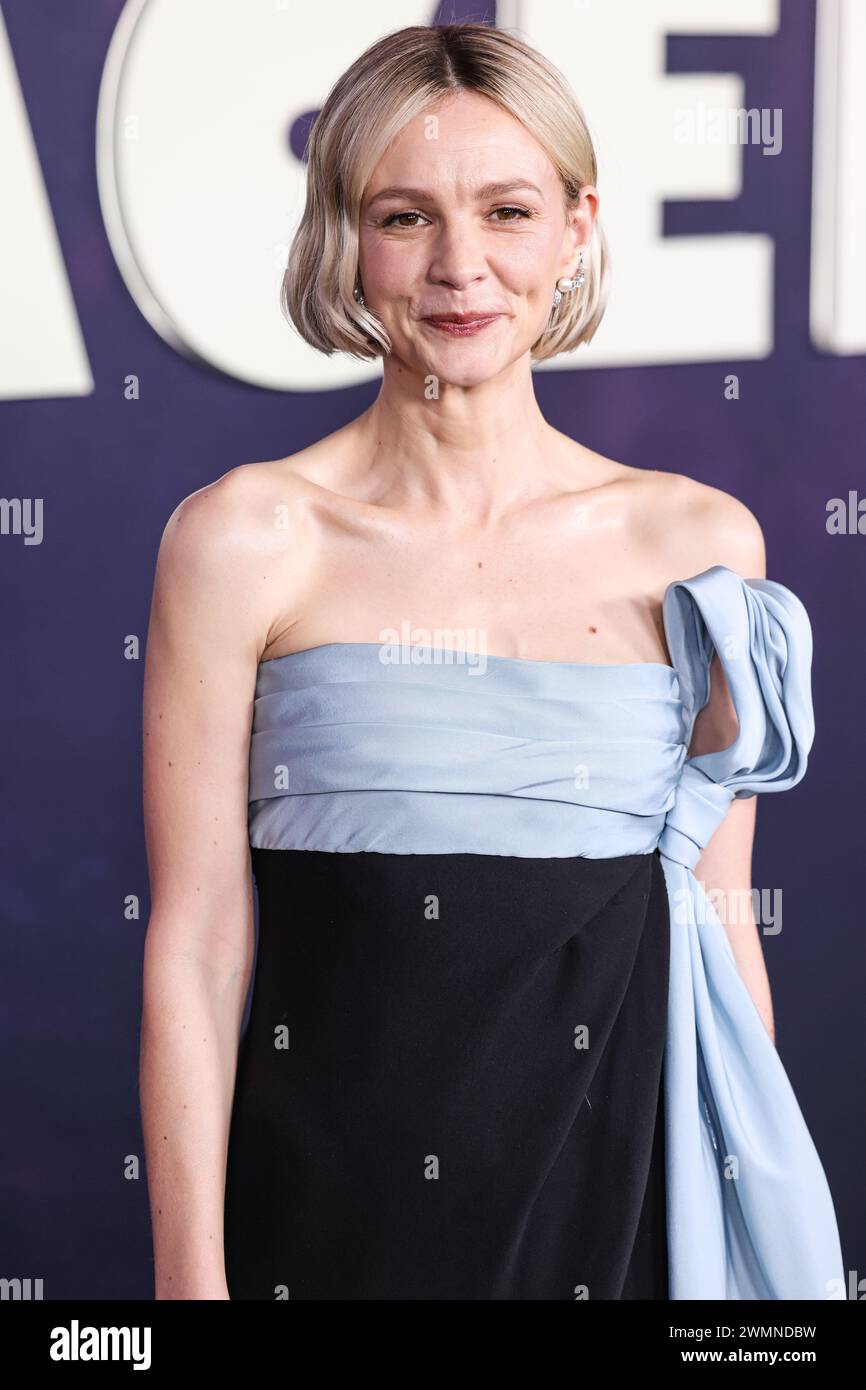 HOLLYWOOD, LOS ANGELES, CALIFORNIA, USA - FEBRUARY 26: Carey Mulligan ...