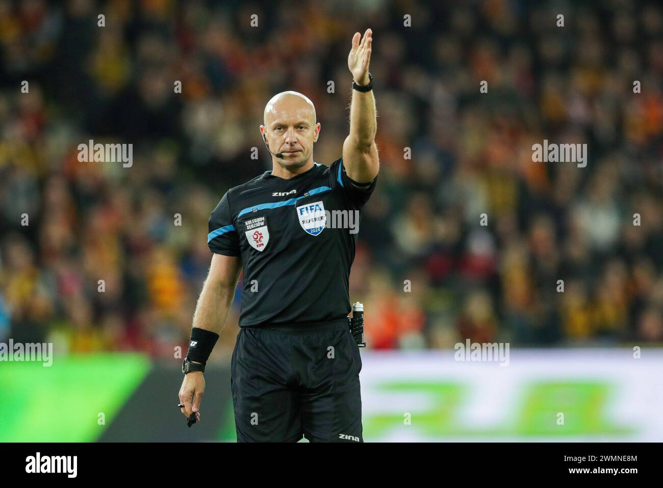 Polish referee hi-res stock photography and images - Alamy