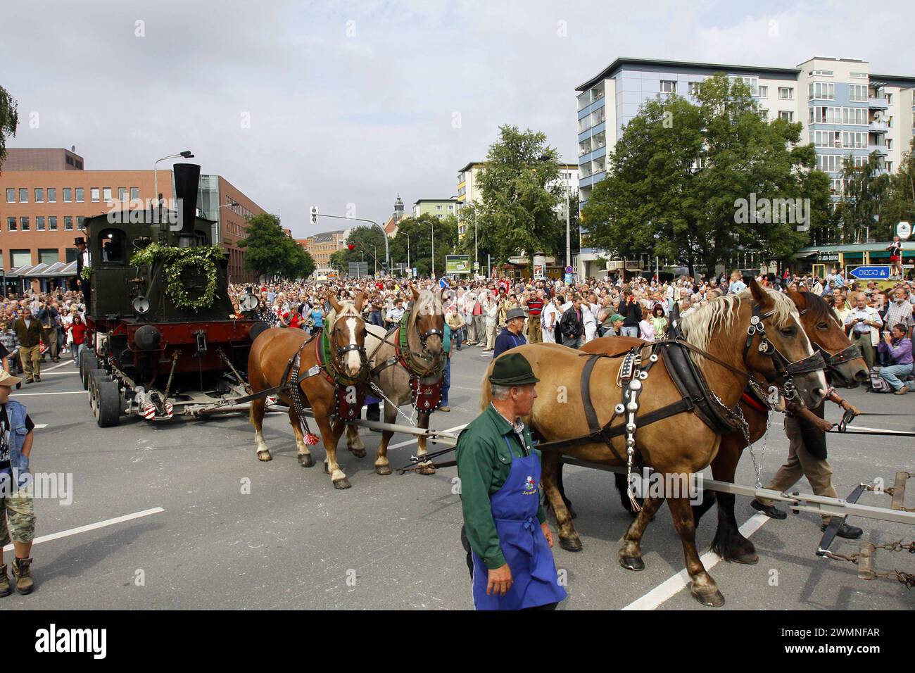 Loktransport 22.08.2009, Chemnitz, Hartmannstrasse,Durch das ...