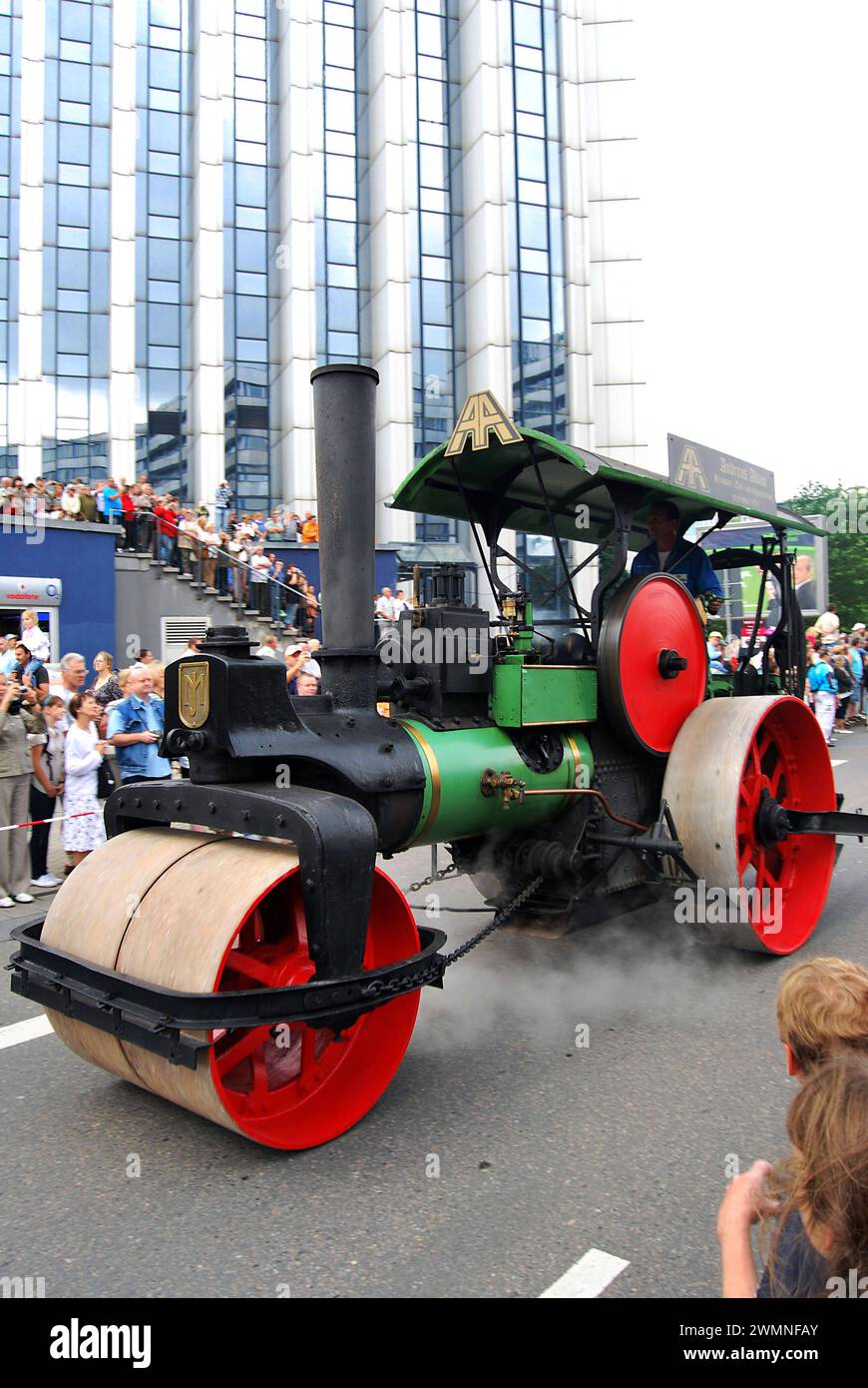 Loktransport 22.08.2009, Chemnitz, Hartmannstrasse,Durch das ...