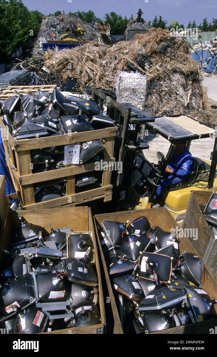 COMPUTER ELECTRONICS RECYCLING Stock Photo - Alamy