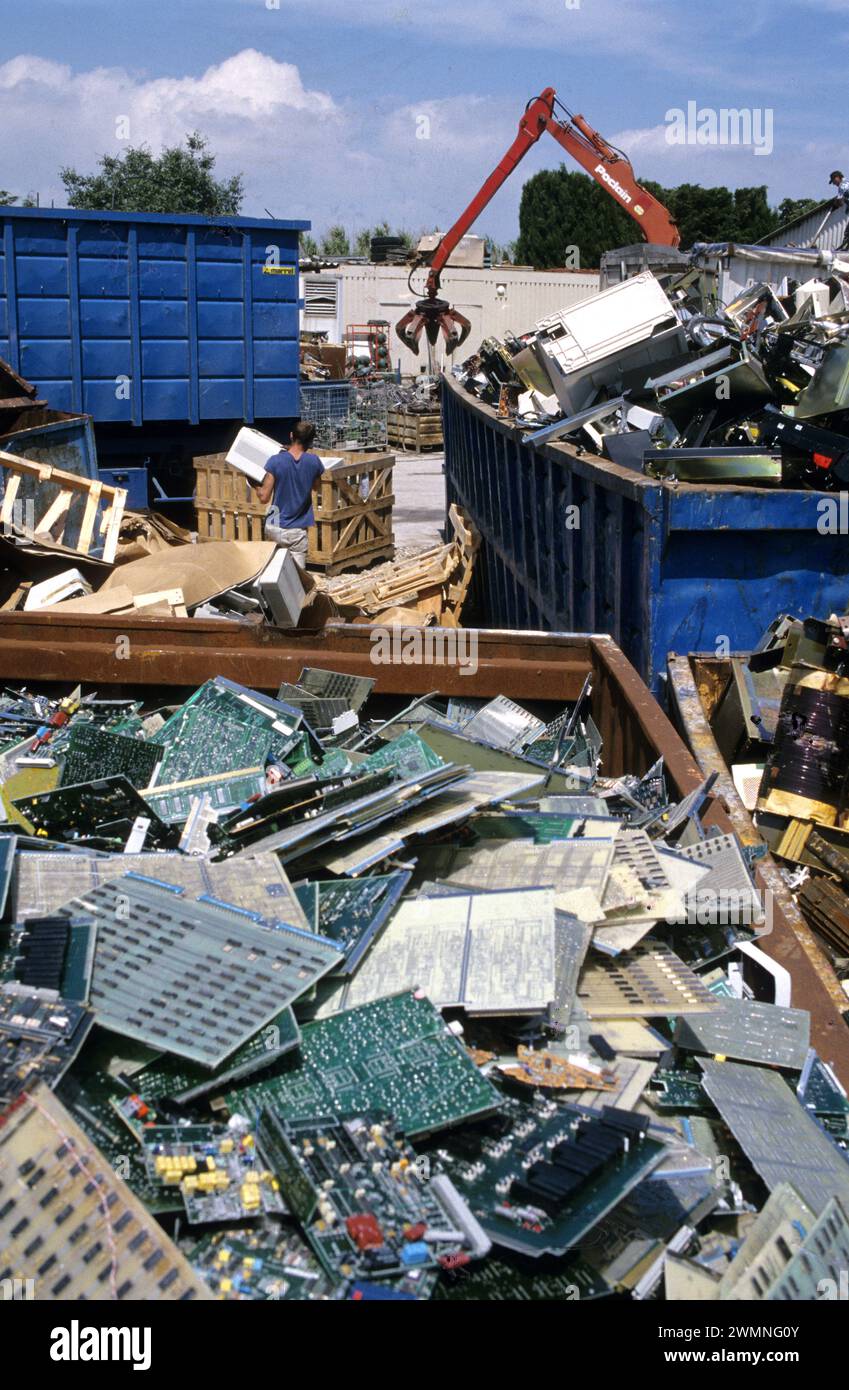 sustainable development recycling electronics computers chips ...