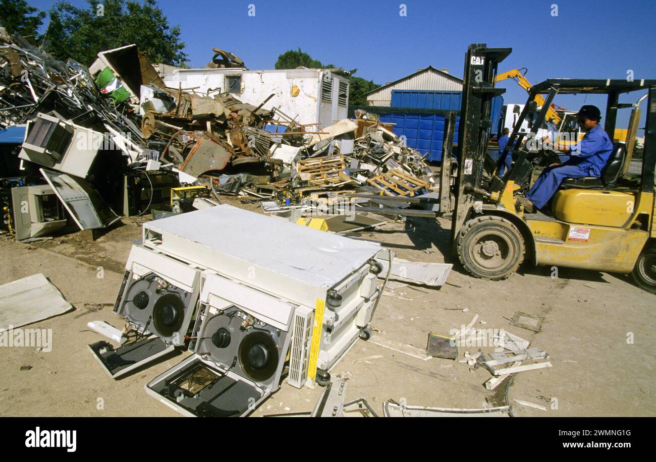 sustainable development recycling electronics computers chips ...