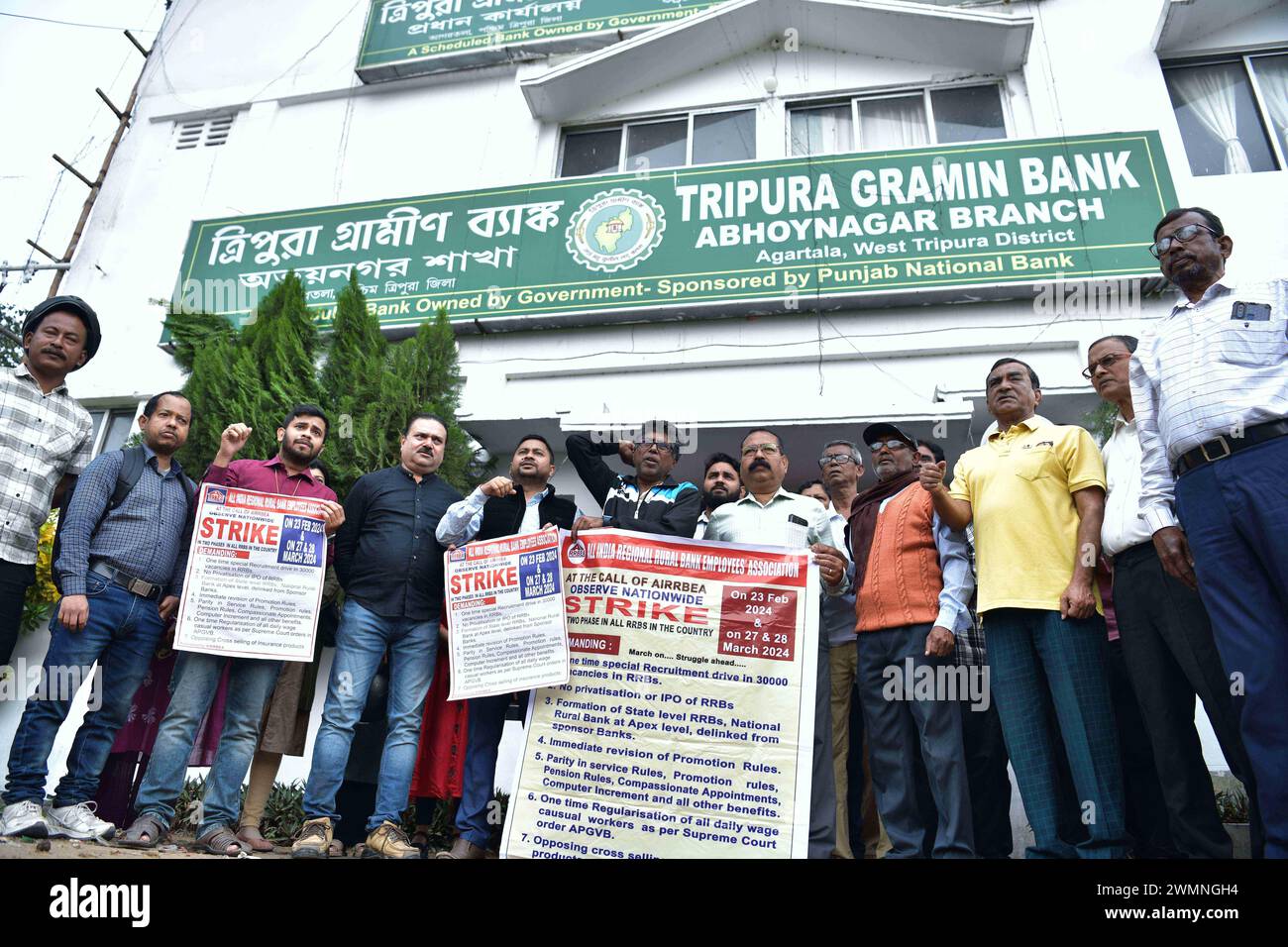 Nationwide bank strike hi-res stock photography and images - Alamy