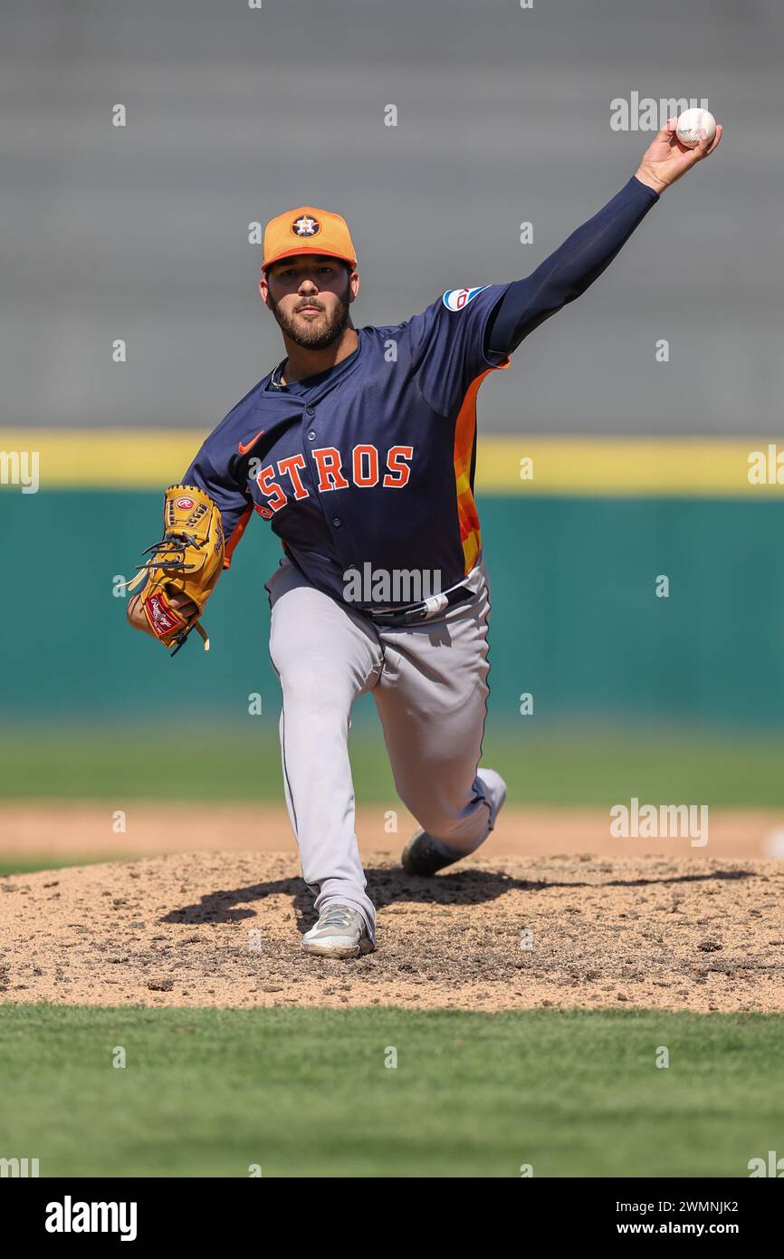 Lakeland FL USA; Houston Astros pitcher Julio Robaina (18) delivers a ...