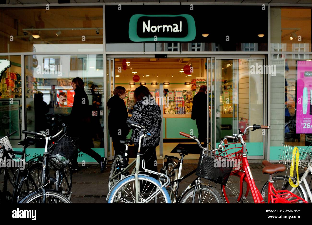 Normanormal store hi-res stock photography and images - Alamy