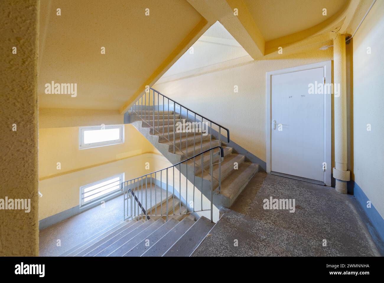 Interior view construction wall apartment hi-res stock photography and ...