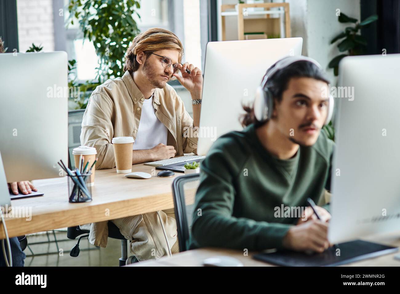 Coworker engagement hi-res stock photography and images - Alamy