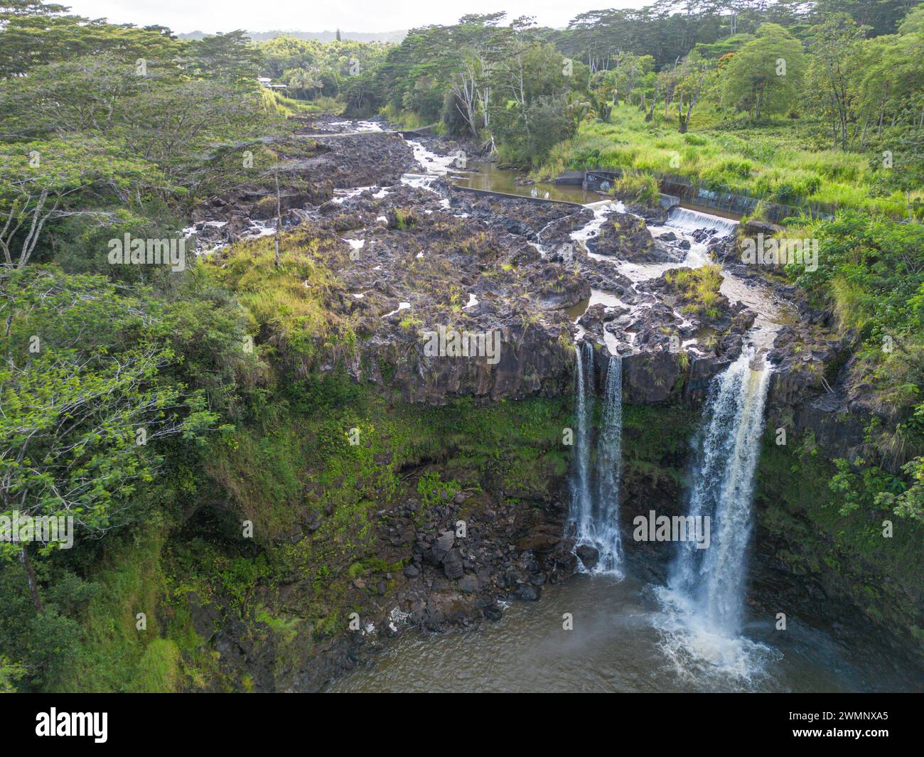 Beautiful waterfall rain forest hawaii hi-res stock photography and ...