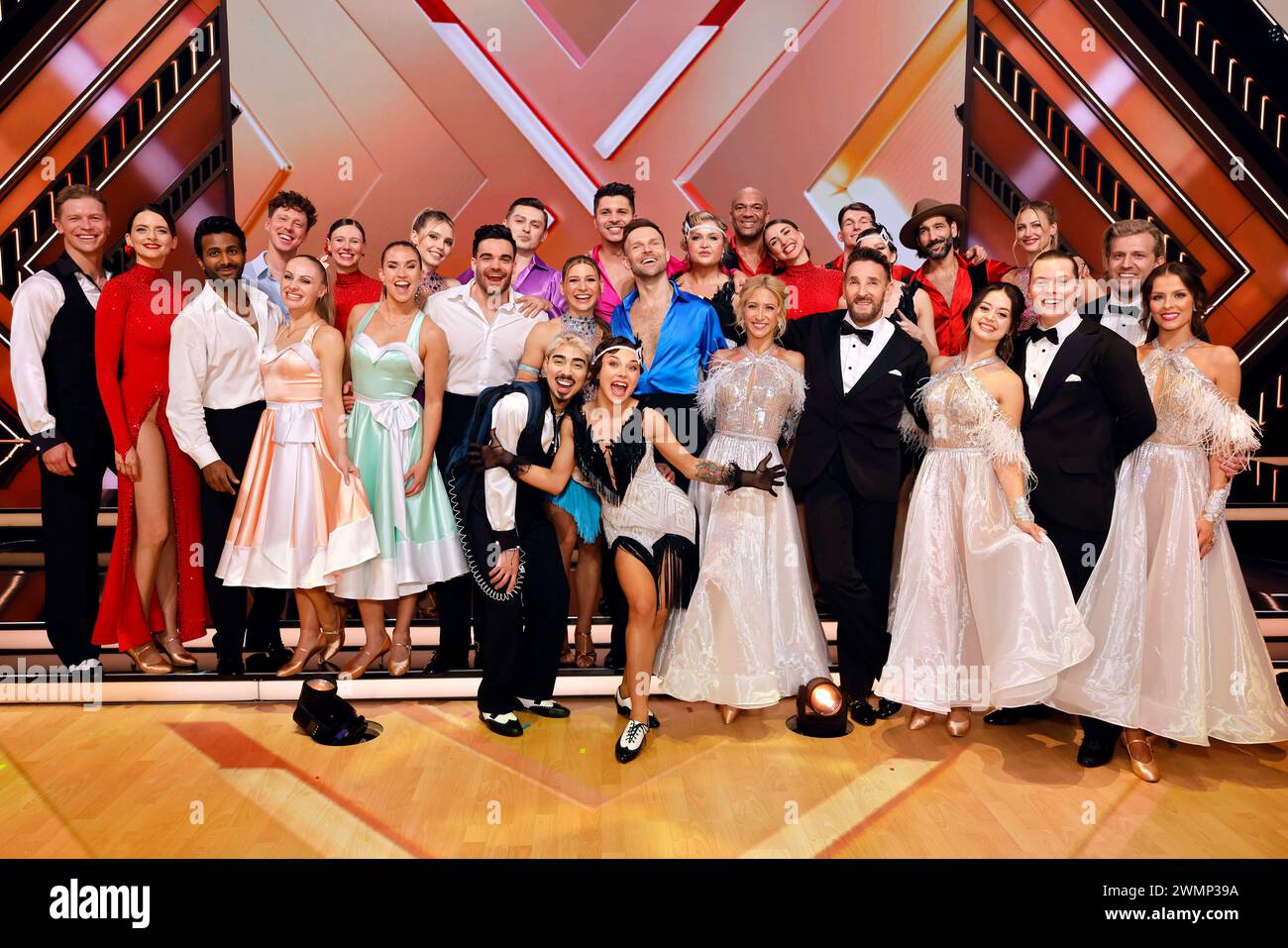 Die Kandidaten und Profitänzer bzw. Tanzpaare bei der 17. Staffel der RTL-Tanzshow Let s Dance ...